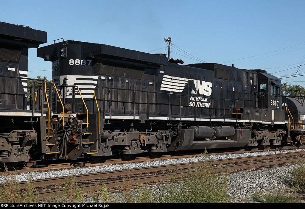 NS 8887